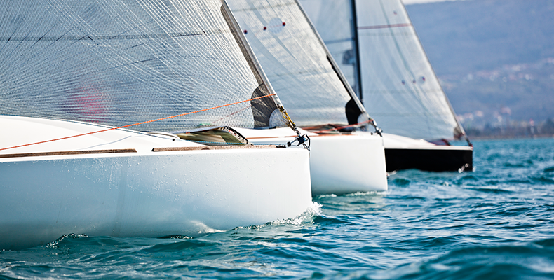 Best Sailboat Transport Options: Open vs Enclosed